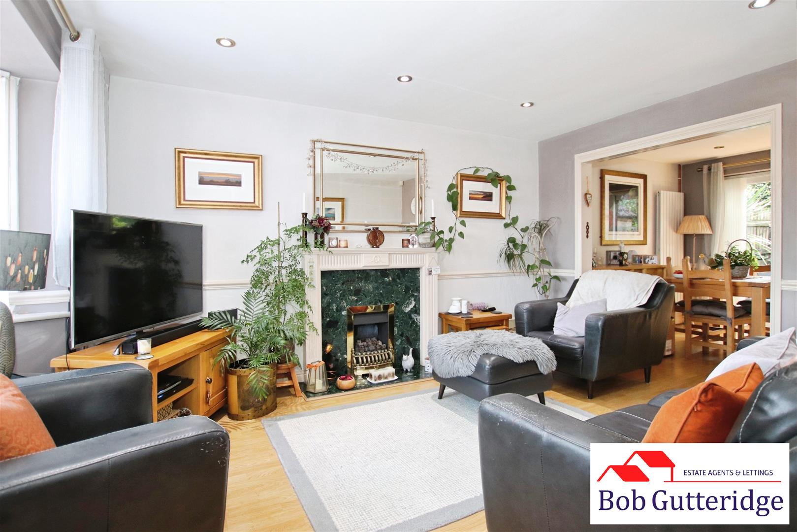 Property Details - Bob Gutteridge Estate Agents and Valuers